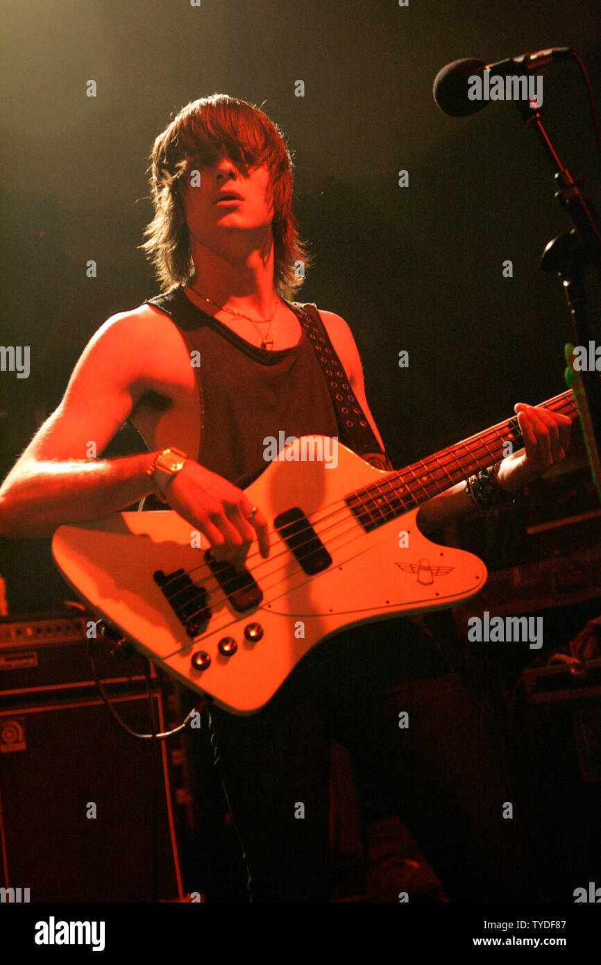 Jared followill of kings of leon hi-res stock photography and images ...