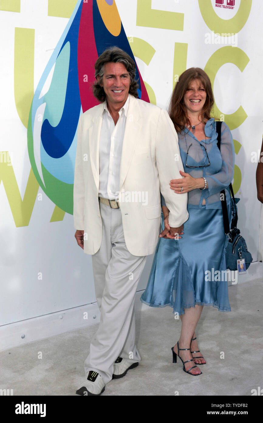 Eric Roberts arrives for the 2005 MTV Video Music Awards held at the ...
