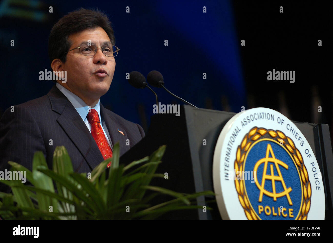 Alberto r gonzales hi-res stock photography and images - Alamy