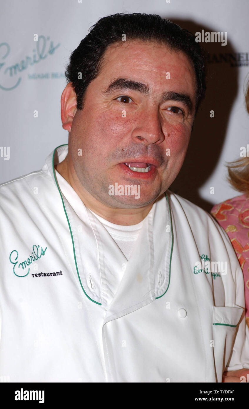 Chef emeril lagasse hi-res stock photography and images - Alamy