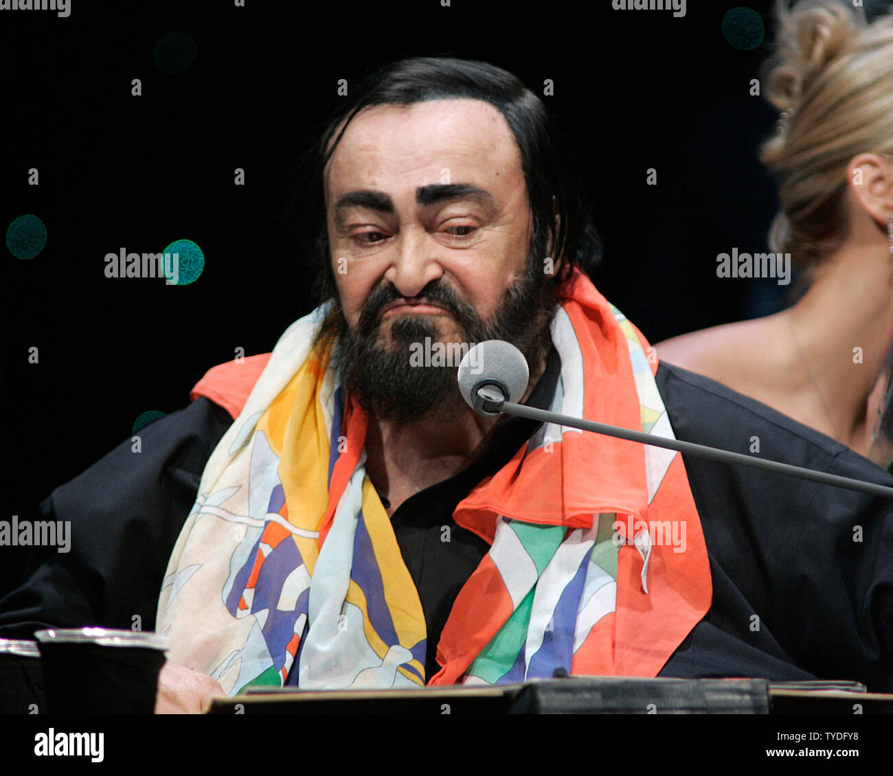 Farewell concert celebration hi-res stock photography and images - Alamy