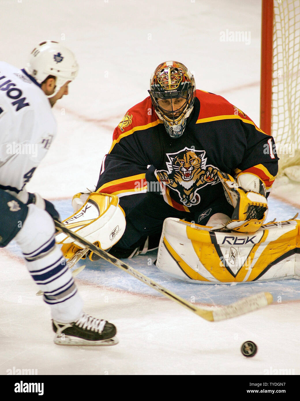 Roberto Luongo Glove Save