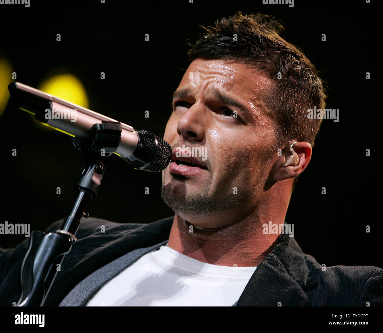 Jingle ball 2005 hi-res stock photography and images - Alamy
