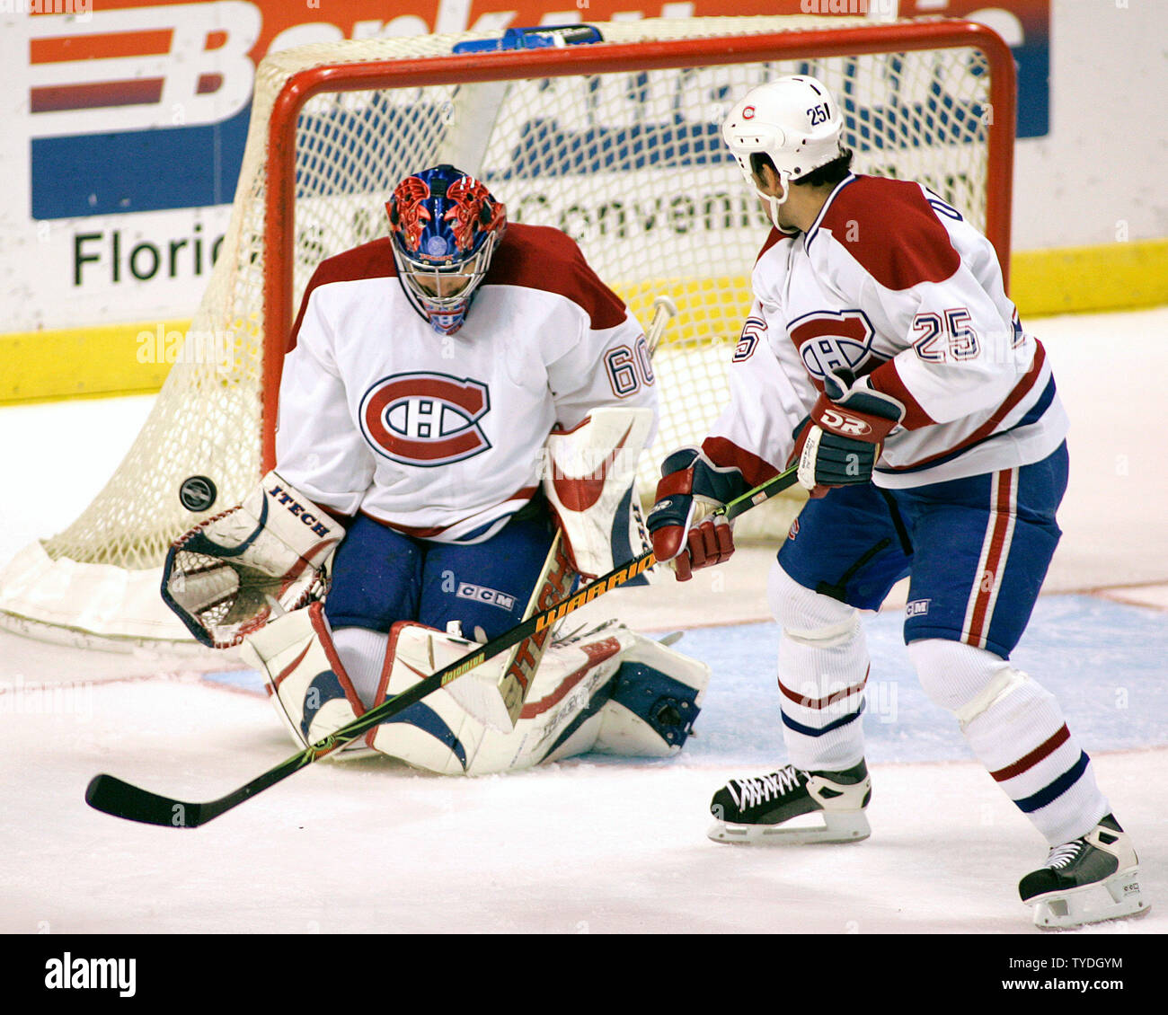 Montreal canadiens goalie jose theodore hi-res stock photography and ...
