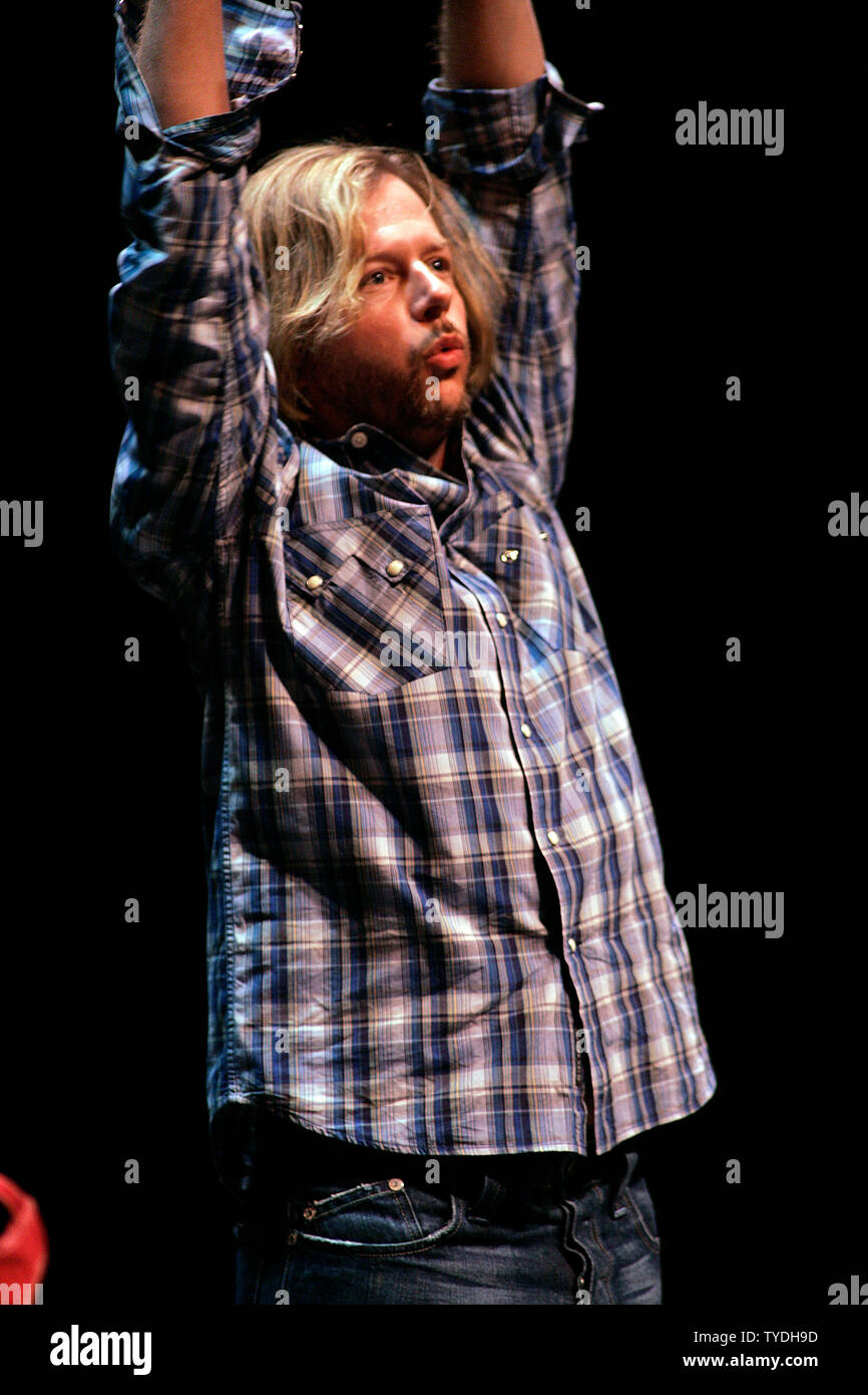 David spade stand up hi-res stock photography and images - Alamy