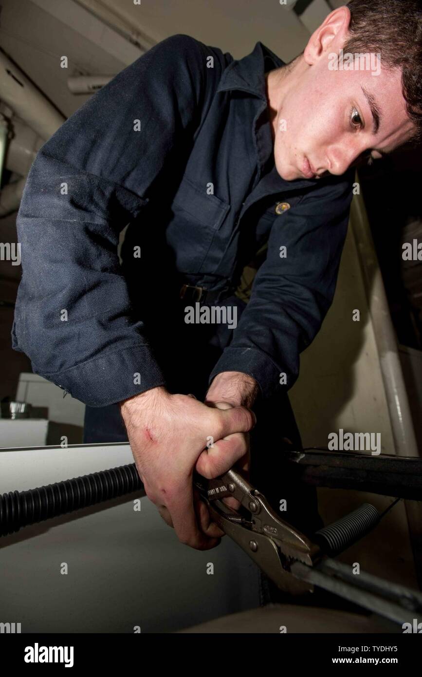 Derousse hi-res stock photography and images - Alamy