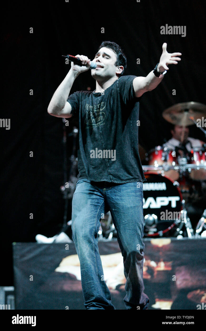 Trapt hi-res stock photography and images - Alamy