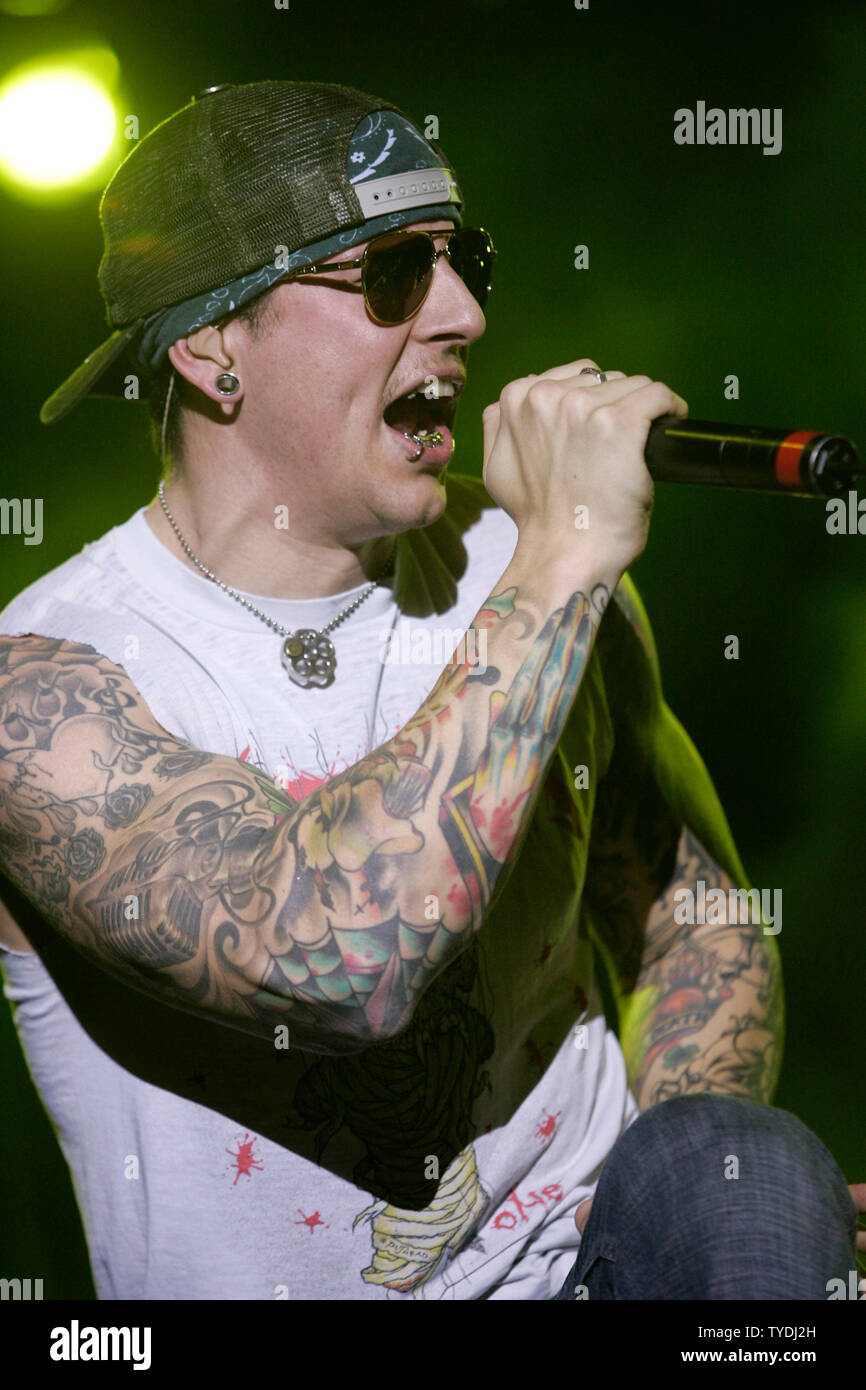 M Shadows 2010