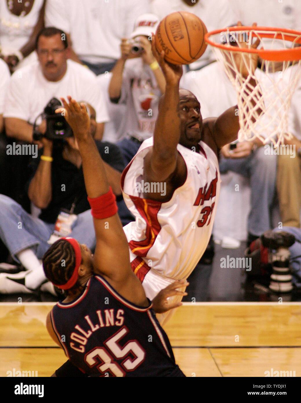 Shaquille oneal action photo hi-res stock photography and images - Alamy