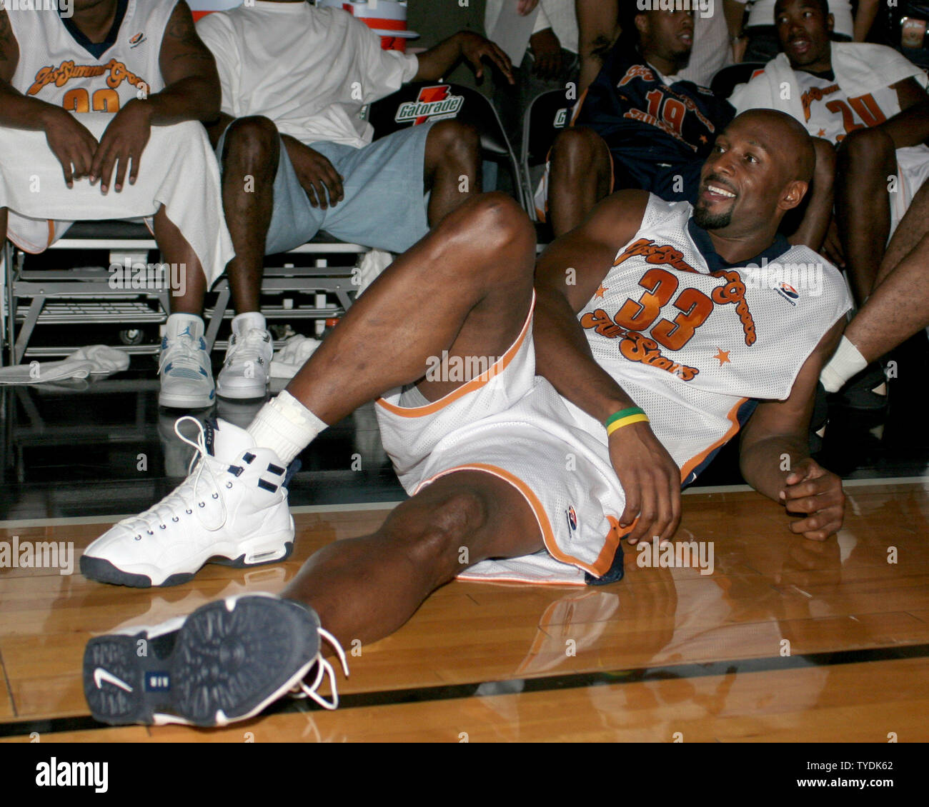 Alonzo mourning charity hi-res stock photography and images - Alamy