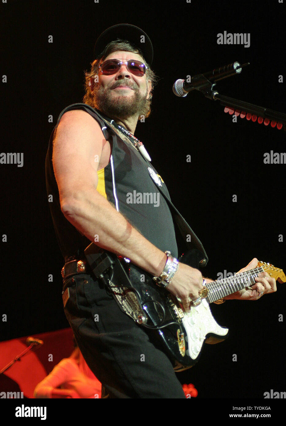 Hank williams jr in concert hi-res stock photography and images - Alamy