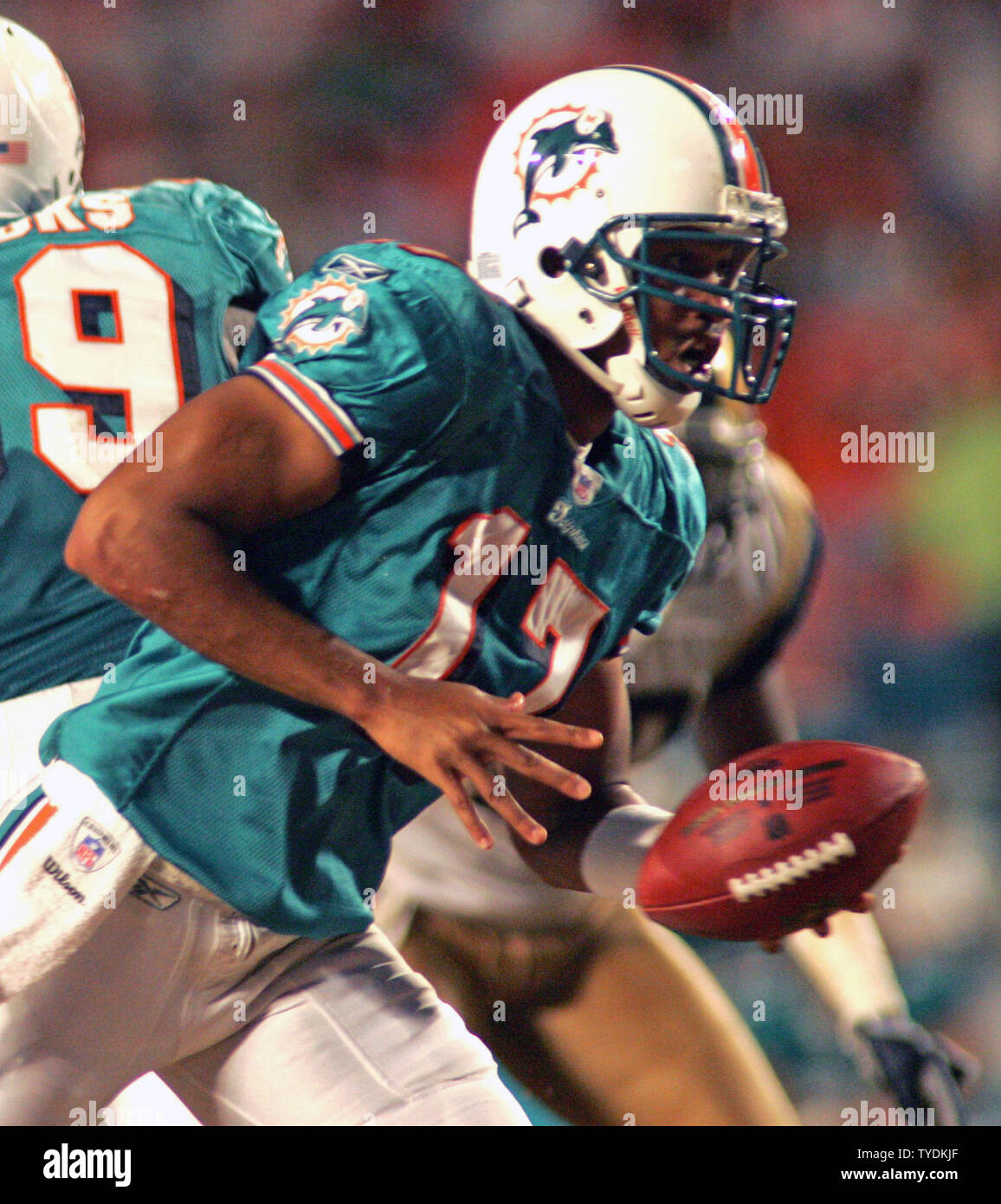 Miami dolphins quarterback cleo lemon hi-res stock photography and ...
