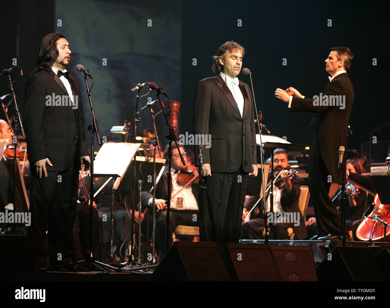 Andrea bocelli 2006 hi-res stock photography and images - Alamy