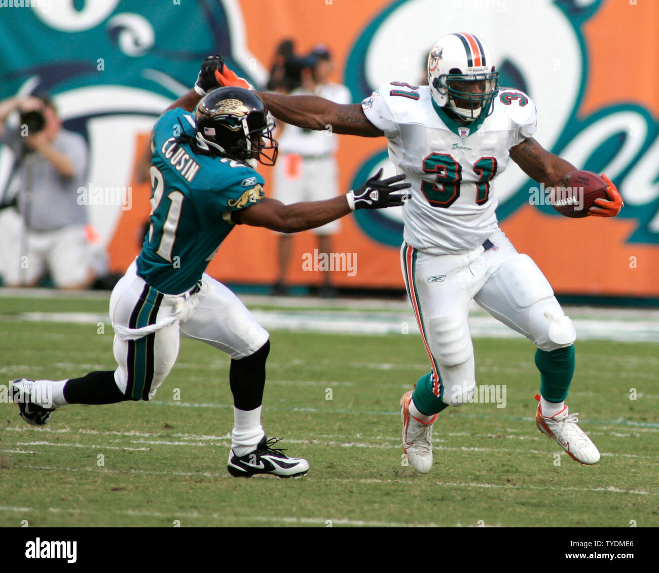 Conerback hi-res stock photography and images - Alamy