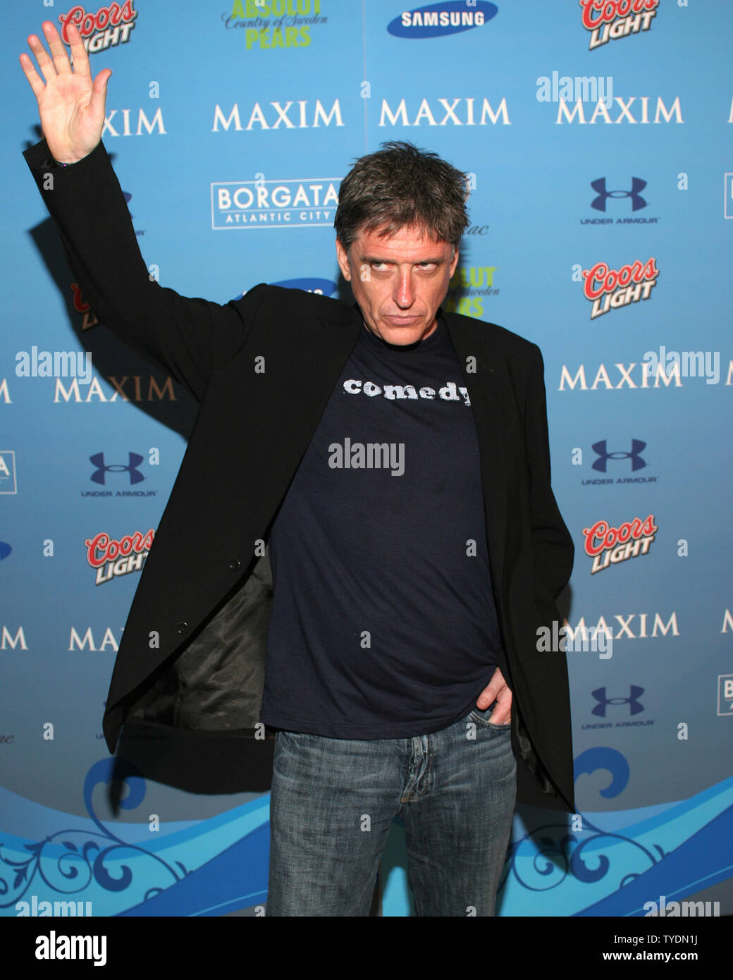 Craig Ferguson arrives for the Hotel De Maxim Super Bowl party at the ...