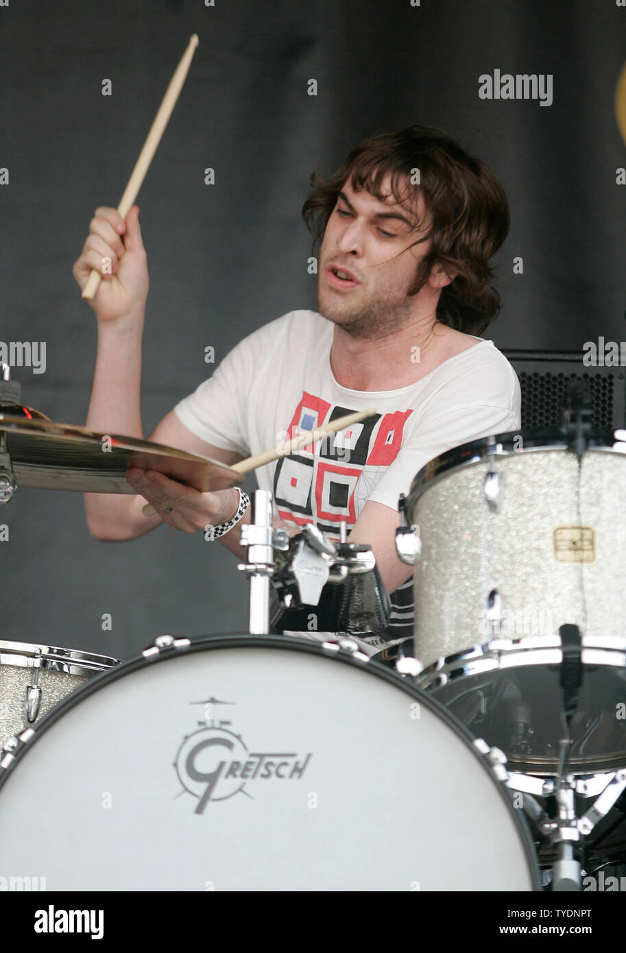 Chris Cester with Jet performs in concert during their North American ...