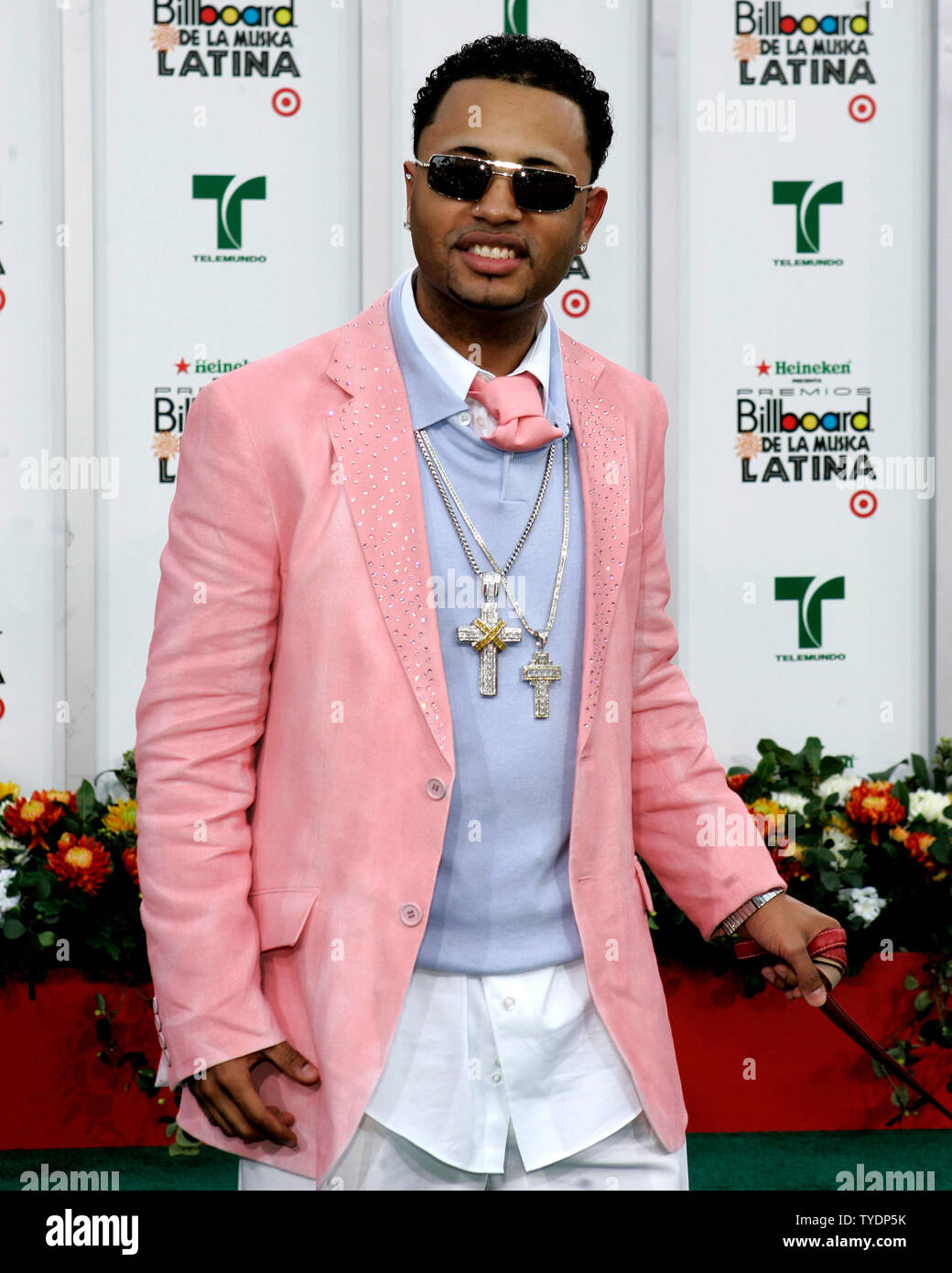 Toby Love arrives for the 2007 Latin Billboard Awards at the BankUnited ...