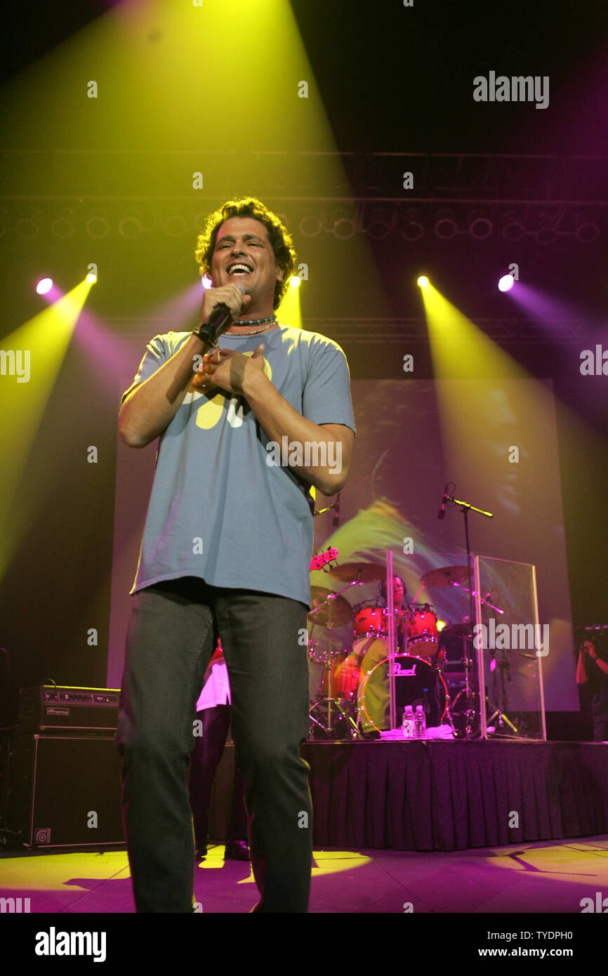 Colombian singer Carlos Vives performs in concert at the Seminole Hard ...