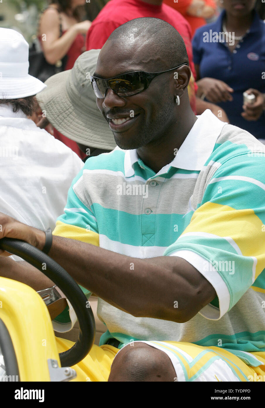 Dallas Cowboys receiver Terrell Owens participates in the 2007 Deutsche ...