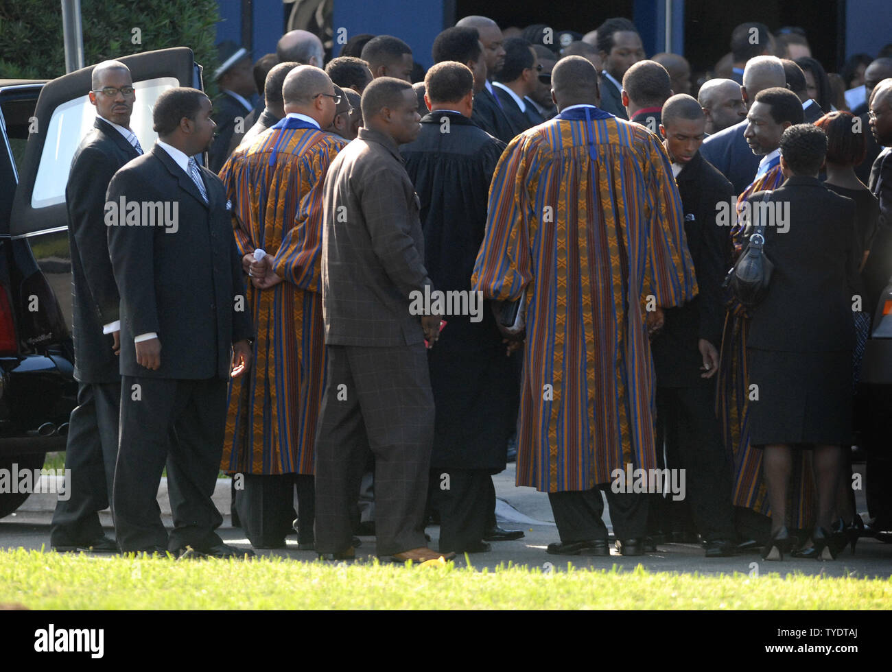 Mourners, friends and family of Washington Redskins' safety Sean Taylor ...