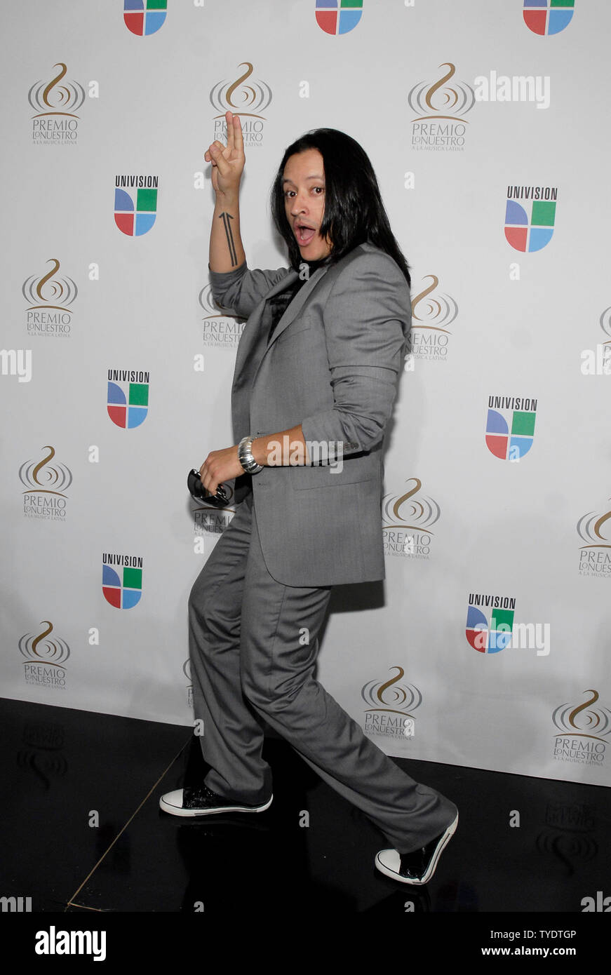 Elvis Crespo departs the 2008 Premio Lo Nuestro a la Musica Latina ...