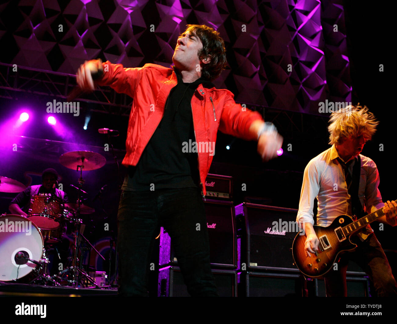Tom Higgenson with Plain White T's performs in concert during the Y100 ...
