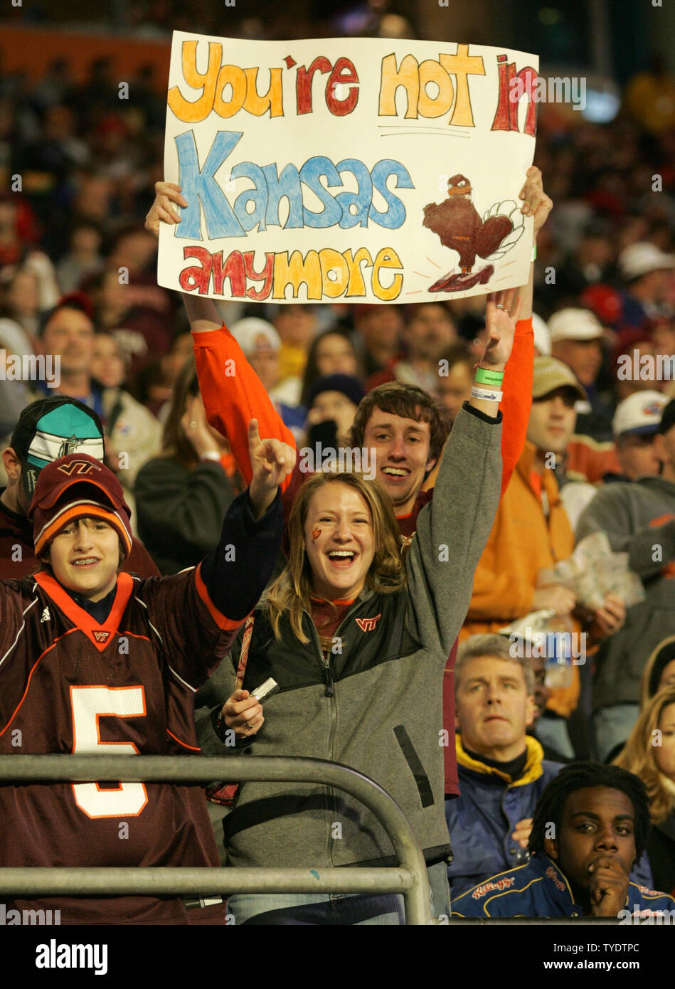 Fedex orange bowl hi-res stock photography and images - Alamy