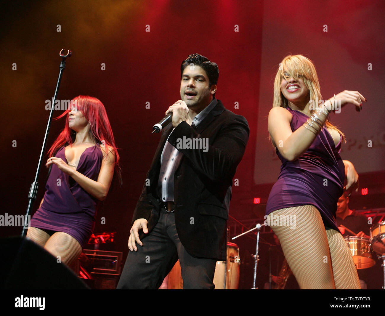 Jerry rivera singer hi-res stock photography and images - Alamy