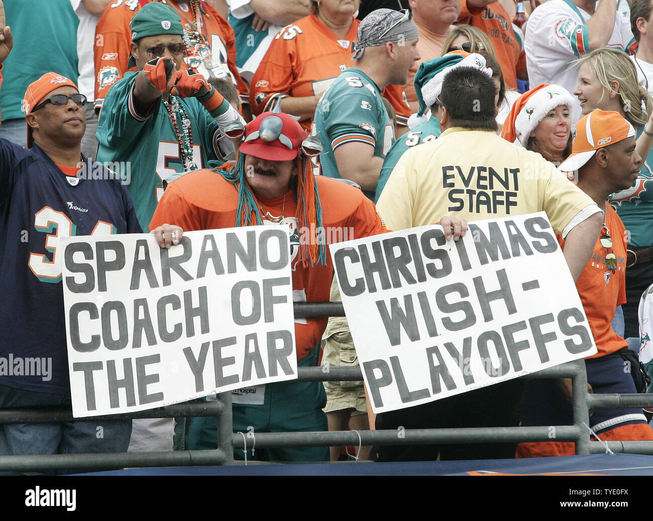 Dolphin fan hi-res stock photography and images - Alamy