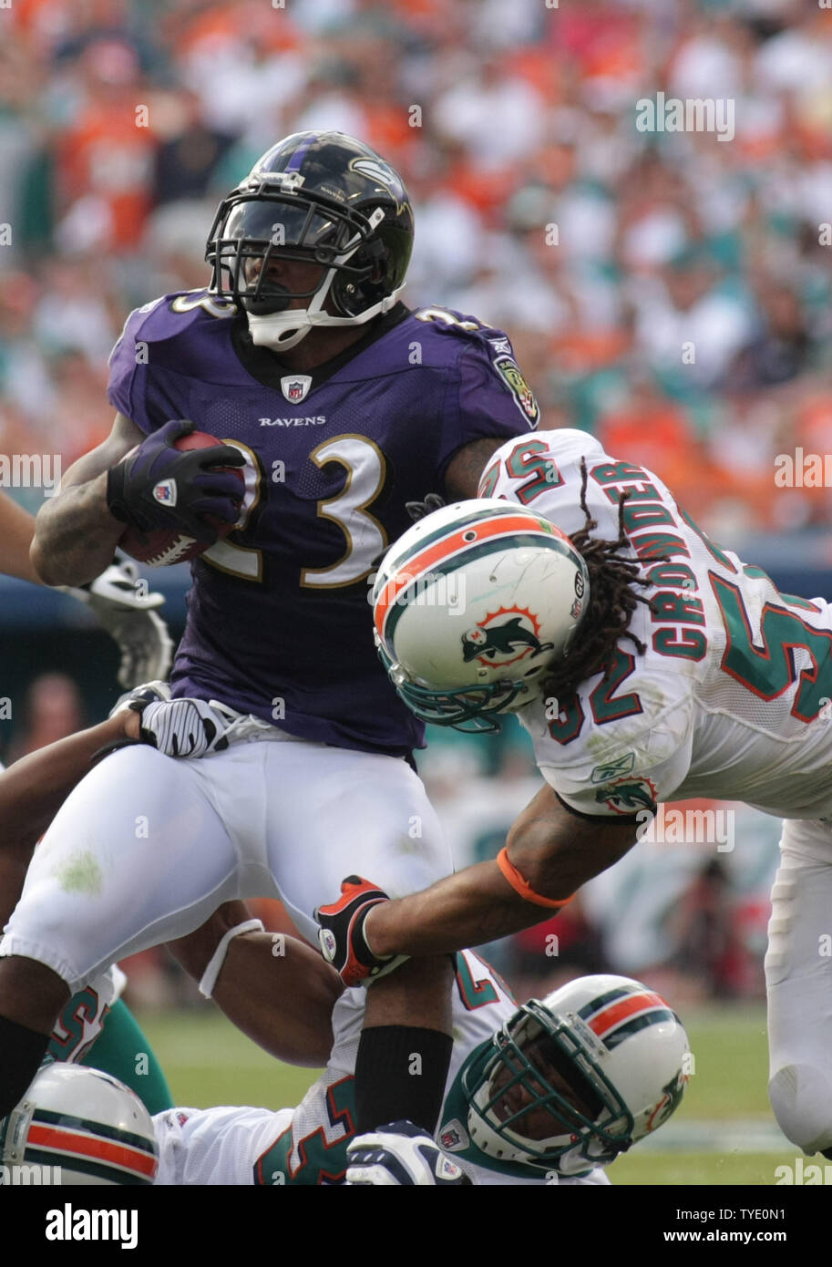 Baltimore Ravens running back Willis McGahee (23) rushes for a two yard ...
