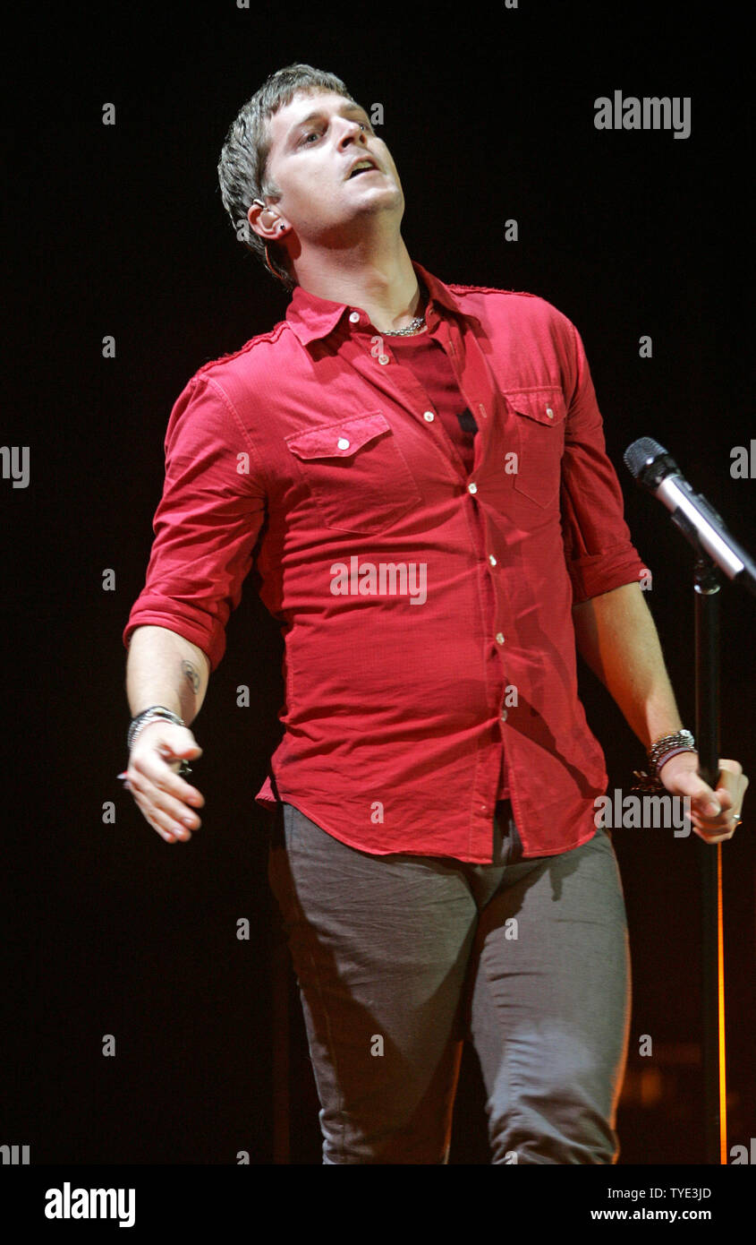 Rob thomas hi-res stock photography and images - Alamy