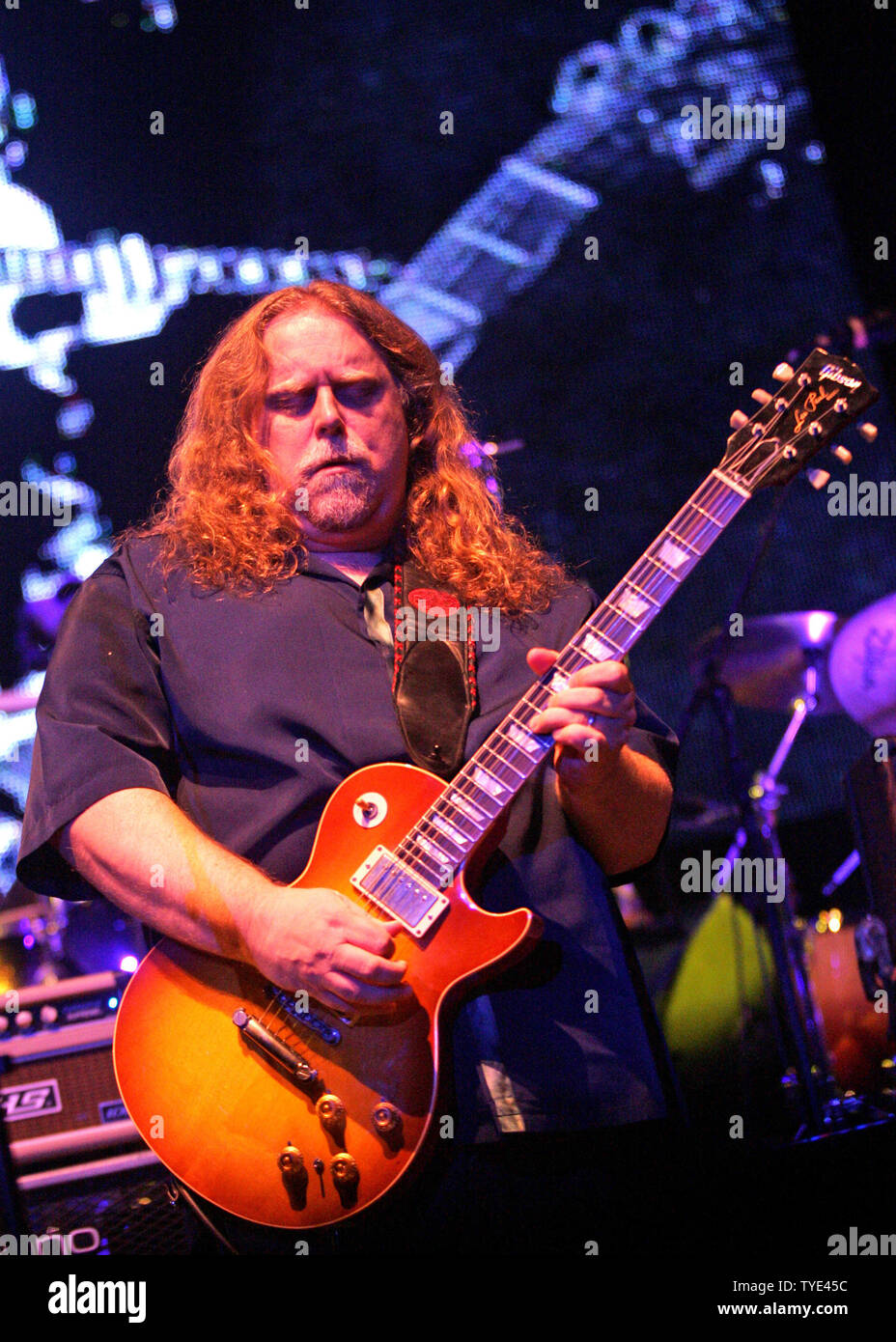 Warren Haynes with the Allman Brothers band performs in concert at the ...