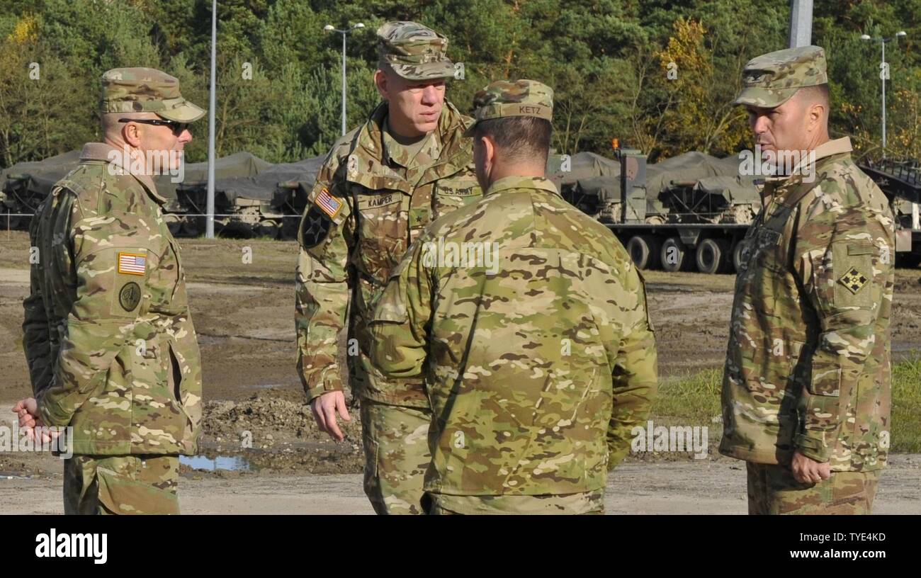 (left to right) U.S. Army Command Sgt. Maj. Christopher Gunn, senior ...
