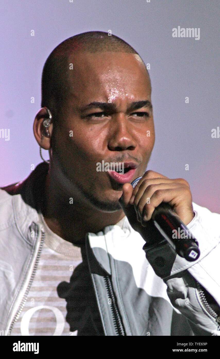 Anthony "Romeo" Santos lead singer of Aventura performs at the Seminole ...