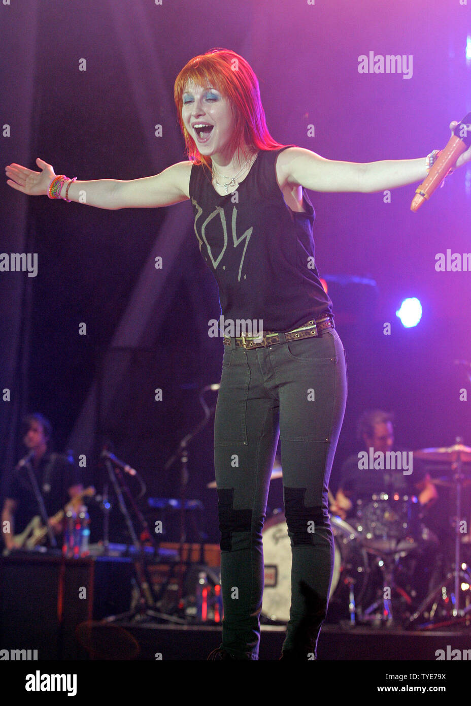 Hayley Williams performs with Paramore in concert on the 2010 Honda ...