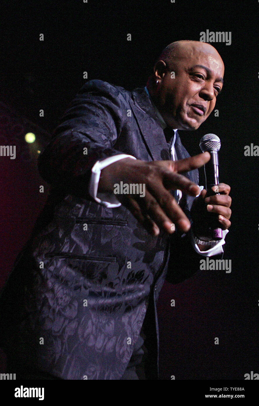 Peabo bryson hi-res stock photography and images - Alamy