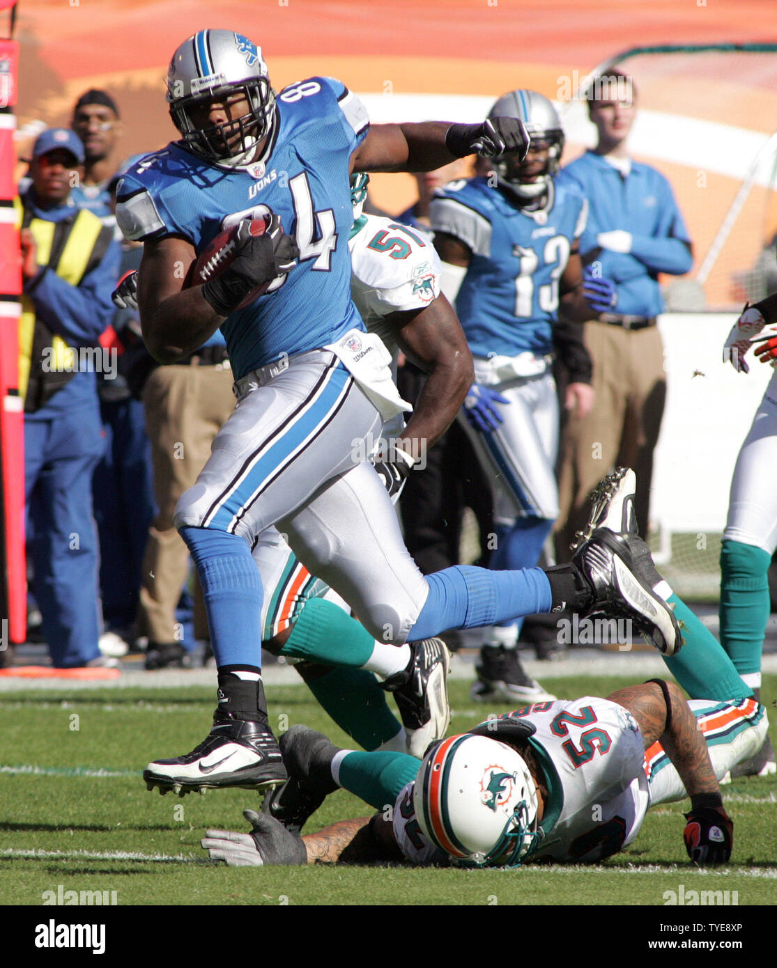 Channing crowder nfl hi-res stock photography and images - Alamy