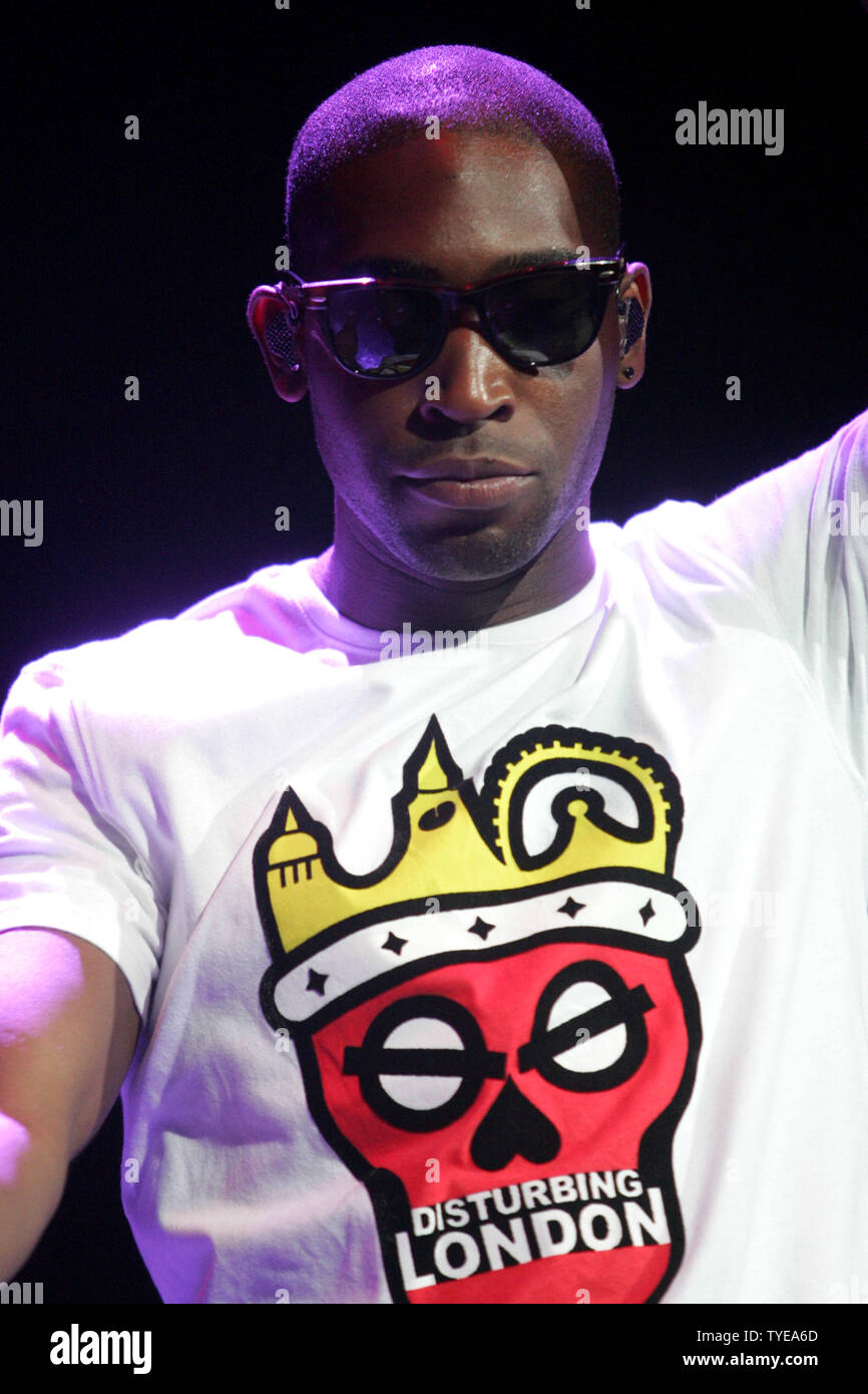 Tinie Tempah performs in concert at the BankAtlantic Center in Sunrise ...