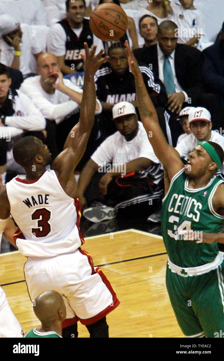 Miami Heat Forward Dwyane Wade (3) shoots during first half action ...
