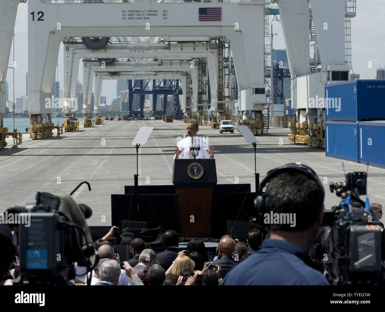 U.S. President Obama delivers remarks to supporters on the new port ...