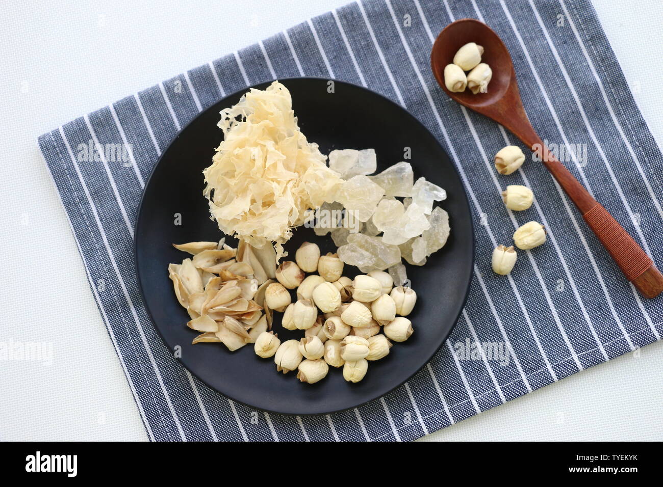 Silver ear soup hi-res stock photography and images - Alamy