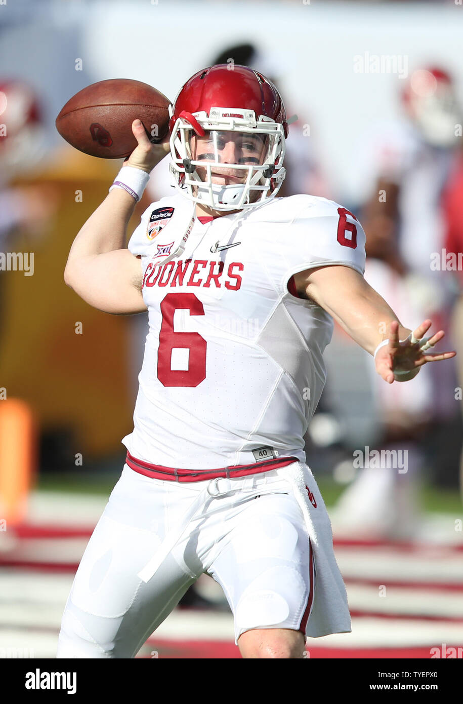Baker mayfield orange hi-res stock photography and images - Alamy