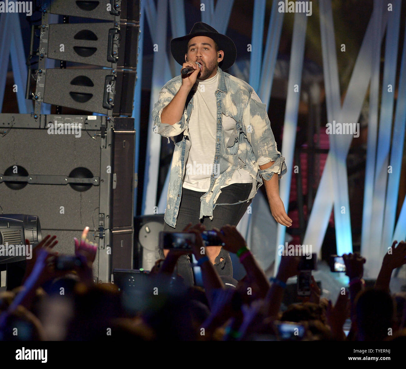 Parson James performs at the IHeartRadio Summer Pool Party concert at ...