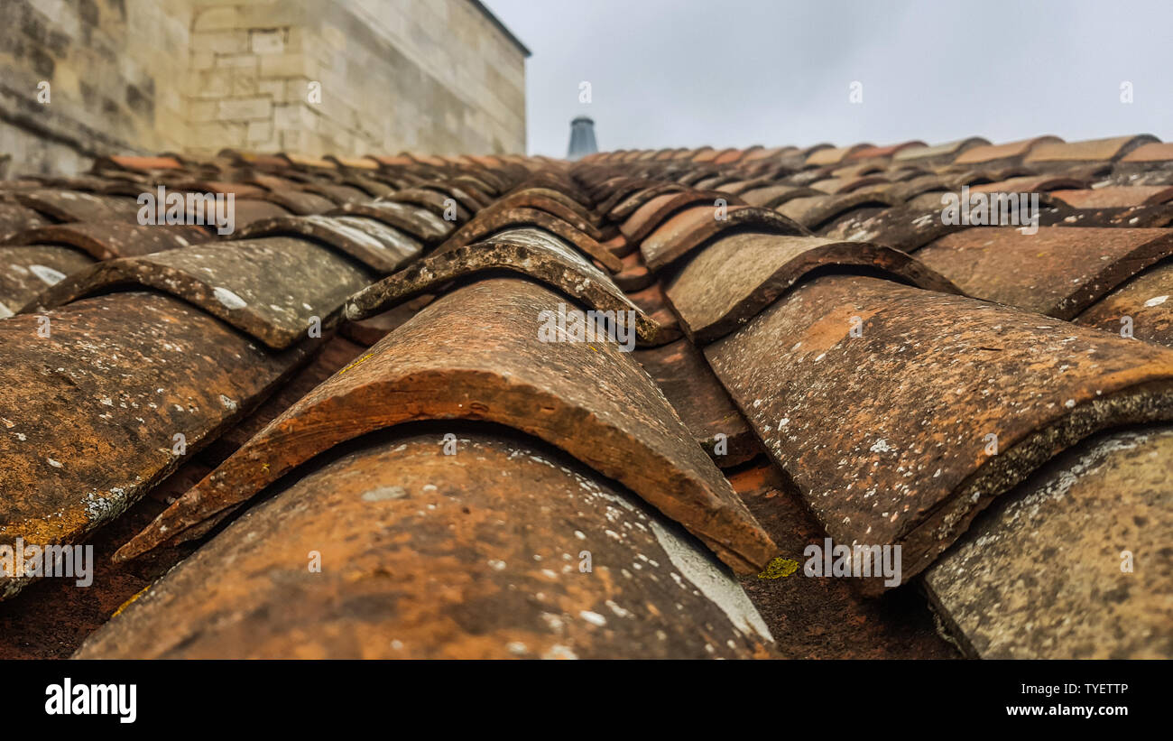 Tiled roof blur hi-res stock photography and images - Alamy