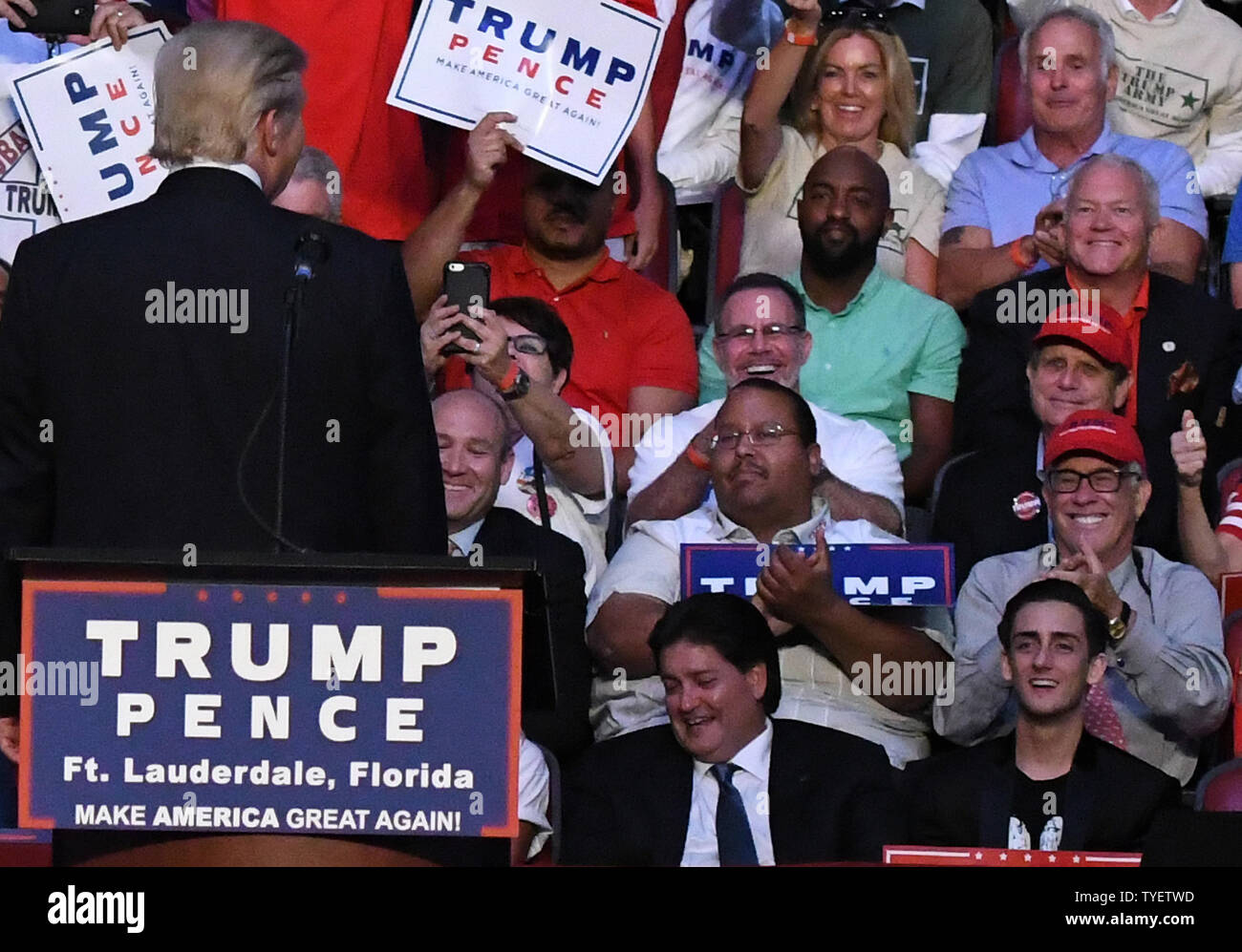 Ex-congressman Mark Foley ( 3rd row from bottom at Right) seated behind ...