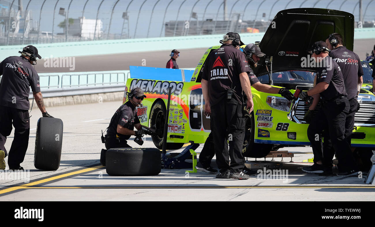 NASCAR Nationwide Series Championship driver Matt Crafton (88) has his ...