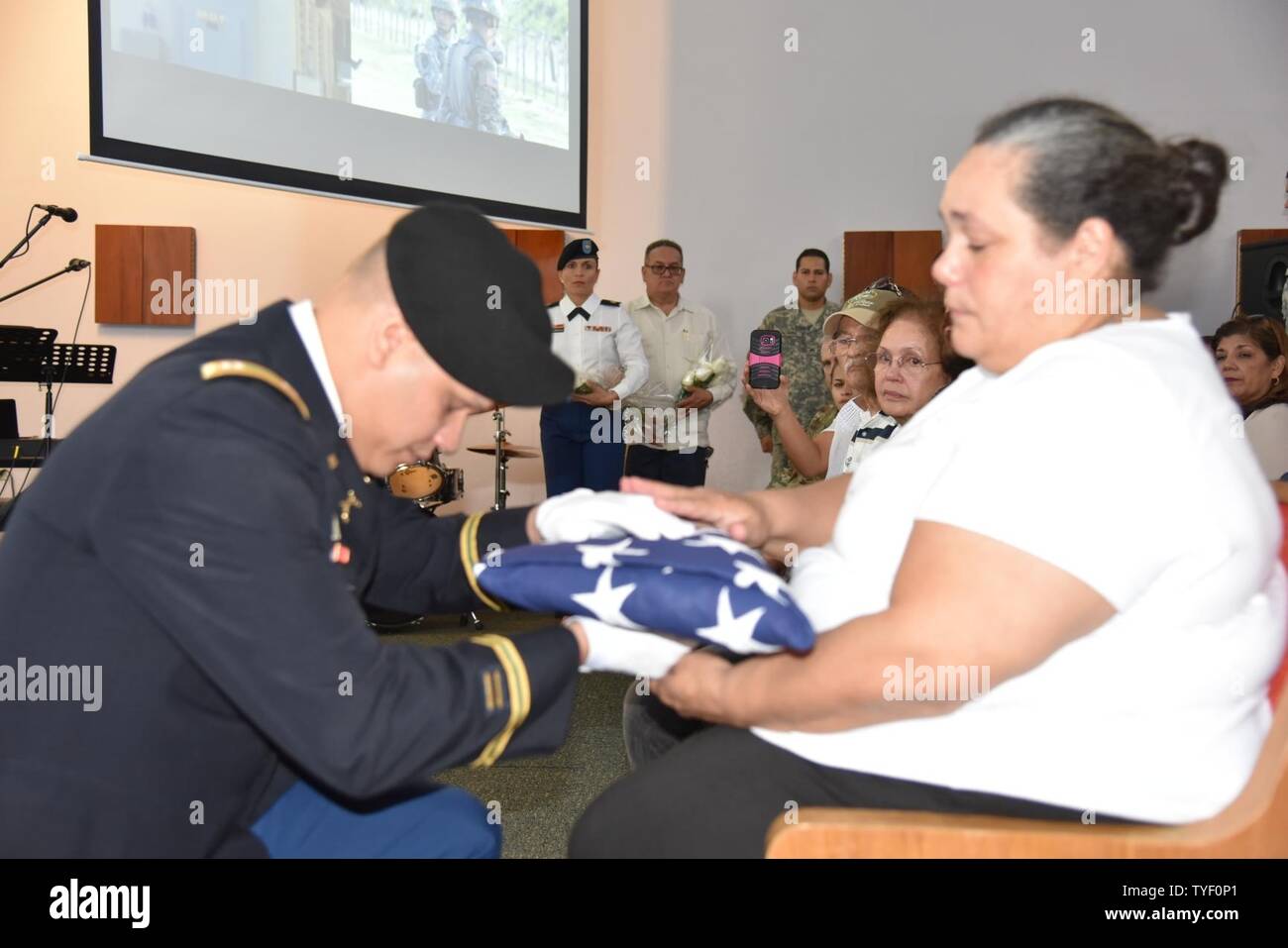 301st military police company hi-res stock photography and images - Alamy