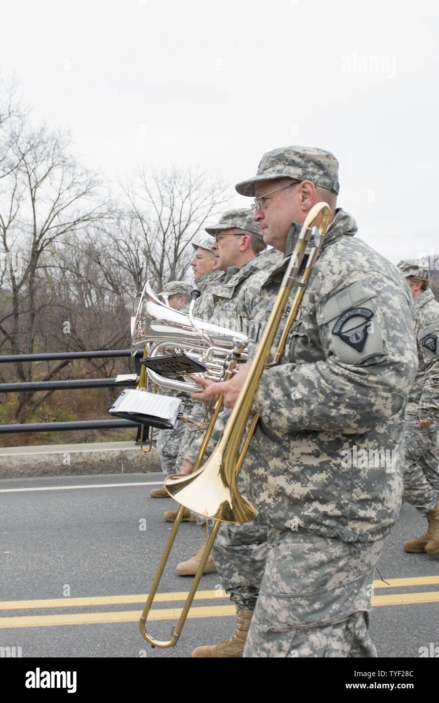 40th army band hi-res stock photography and images - Alamy