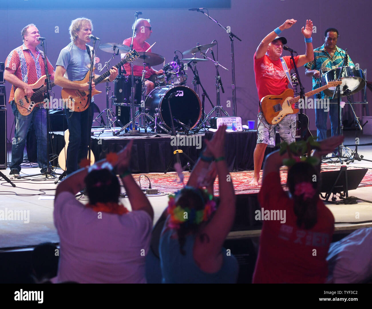 The coral band 2018 hi-res stock photography and images - Alamy