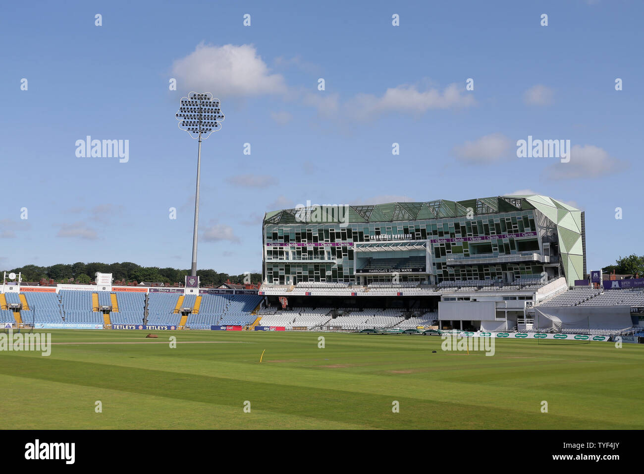 Headingley cricket ground hi-res stock photography and images - Alamy